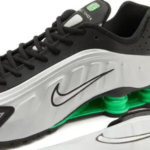 Nike Shox R4 Sneakers