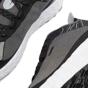 NORDA 001 Shoes