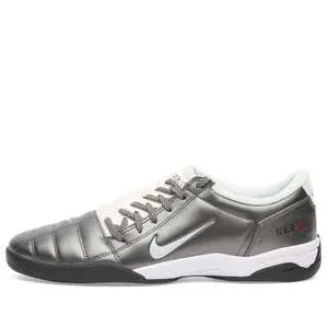 Nike Total 90 Sneakers