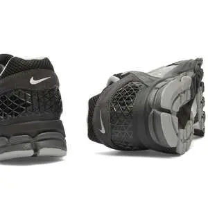 Nike Zoom Vomero 5 Sneakers