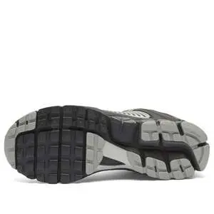 Nike Zoom Vomero 5 Sneakers
