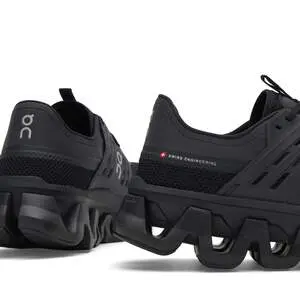 On Cloudswift Amp Sneakers