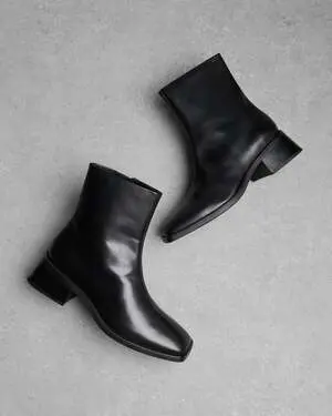 VAGABOND SHOEMAKERS Blanca Leather Ankle Boot