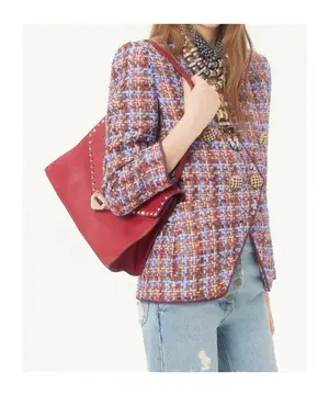 Valentino Garavani Rockstud Maxxing Medium Shoulder Bag - Red