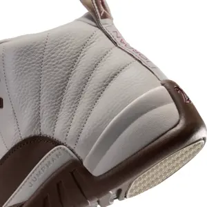 JORDAN Air Retro "fireside" Shoes - Brown