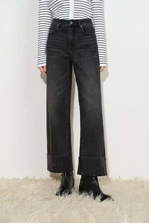 Fabrique Grazia Crystal Studded Cropped Straight Leg Jeans In Cotton Denim - Black