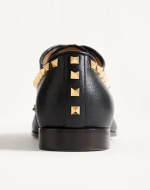 Valentino Garavani Derby Rockstud In Kidskin - Black