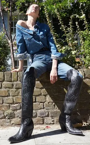 A.W.A.K.E. Mode Off-shoulder Denim Shirt