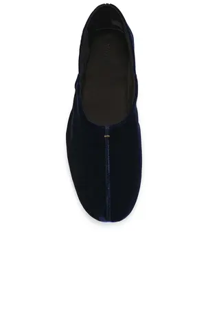Khaite Jane Flat In Navy