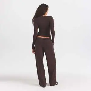 SKIMS Logo Straight Leg Pants | Deep Neutral | | Cotton Fleece