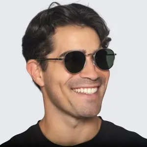 JAXY EYEWEAR Raven Round Sunglasses