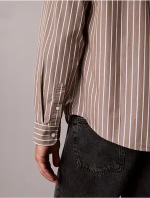 Calvin Klein Graphic Relaxed Button-down Shirt - Walnut