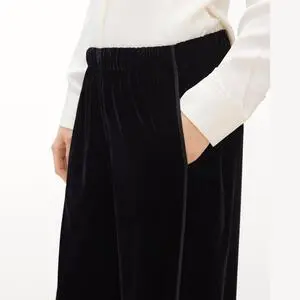 Theory Side Vent Pull-on Pant In Stretch Velvet
