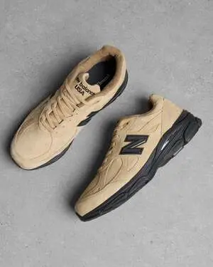 NEW BALANCE X Jjjjound 990v3 Sneakers