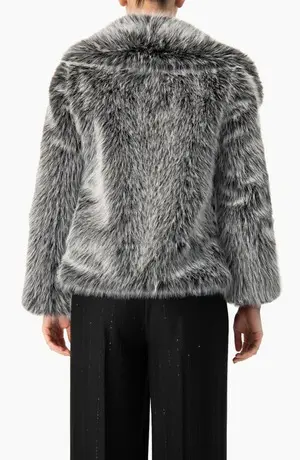 IVONNE Plush Faux Fur Cropped Coat