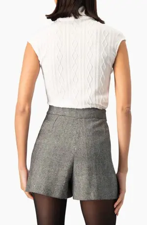 IVONNE Sleeveless Cable Knit Turtleneck Top