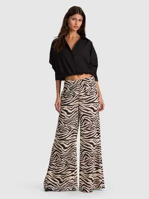 Alice + Olivia Keegan Pull On Wide Leg Pant