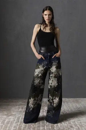 Dsquared2 Dark Urban Camo Wash Traveller Jeans