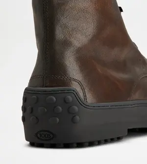 TOD'S Winter Gommino Ankle Boots In Leather