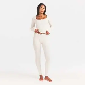 SKIMS Henley And Legging Pajama Set | Light Neutral | | Waffle - Buff