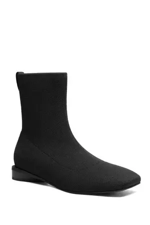 Vivaia Marsa Square-toe Ankle Boots - Black
