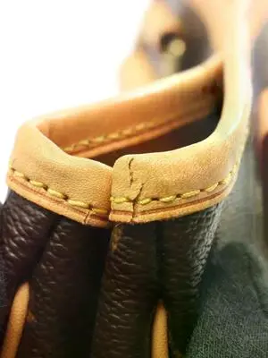 LOUIS VUITTON 2006 Batignolles Monogram Tote Bag