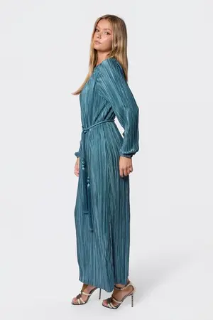 YAKIRA BELLA Camellia Long Sleeve Maxi Dress