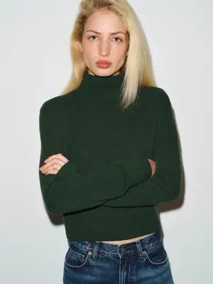 REFORMATION Aria Cashmere Turtleneck - Green