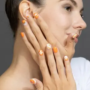 3H NAILS Creamsicleshort Round Press-on Nails