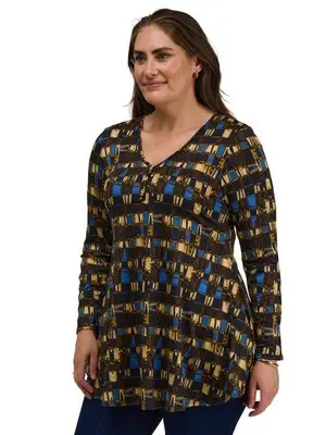 24SEVEN COMFORT APPAREL Essential Curvy Flared Long Sleeve Tunic Top