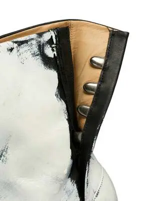 MAISON MARGIELA White Tabi Boots