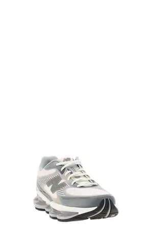 NEW BALANCE 2000 Sneaker With Segmented Midsole