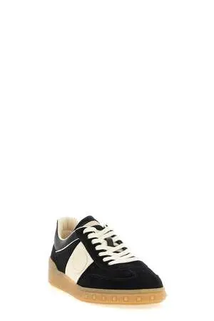 Valentino Garavani Sneaker With Embossed Vlogo