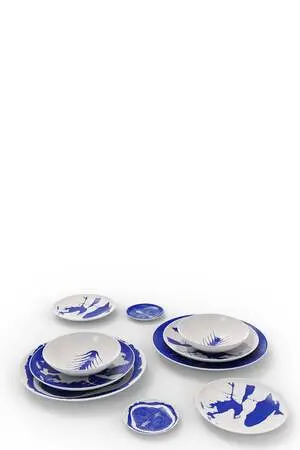 CASSINA Plates With Abstract Motif