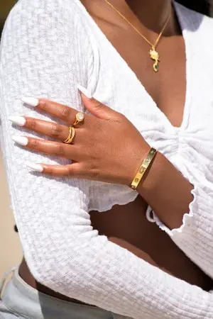SEVEN SAINTS Guardian Light Evil Eye Topaz Bangle