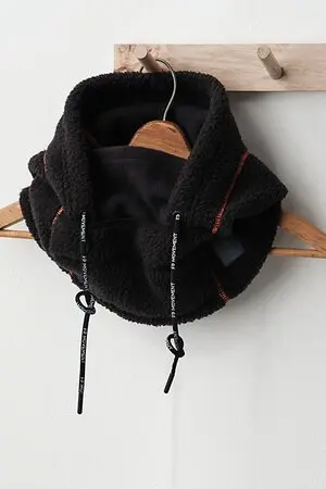 Free People Hit The Slopes Fleece Balaclava - Black