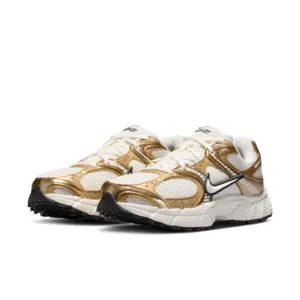 Nike V5 Rnr Shoes With Reflective Accents