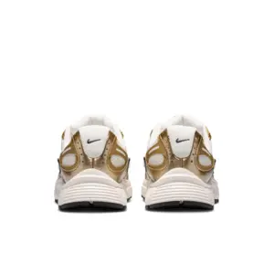 Nike V5 Rnr Shoes With Reflective Accents