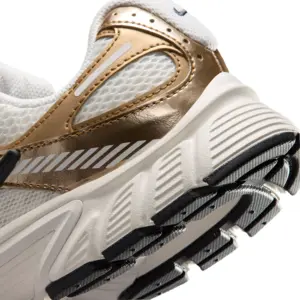 Nike V5 Rnr Shoes With Reflective Accents