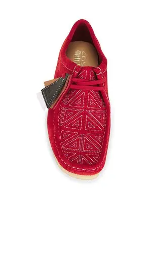 Clarks Wallabee In Red