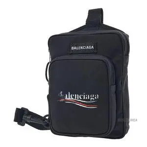 Balenciaga Explorer Logo-patch Messenger Bag