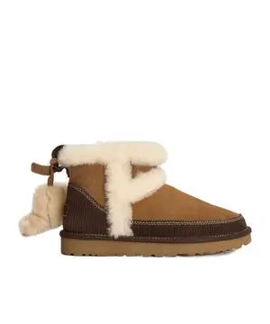 UGG Classic Mini Heritage Boots - Nude