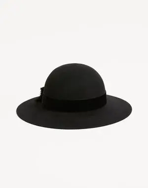 Valentino Garavani Vlogo Signature Bow Hat