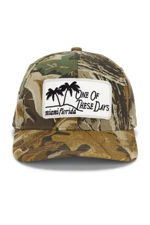 ONE OF THESE DAYS Design 07 5 Panel Snapback In Green