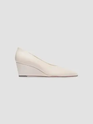 Bernardo Maddox Wedge Pumps Eggshell