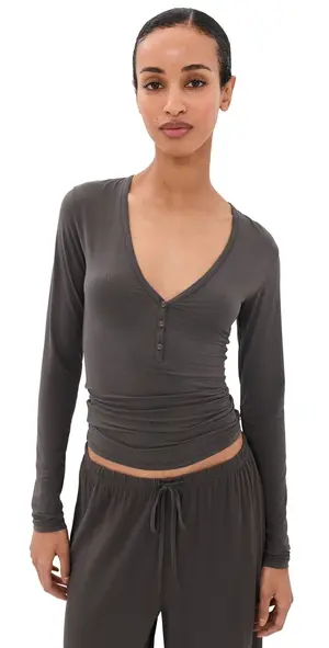 SKIMS Cloud Sleep Henley Top - Iron