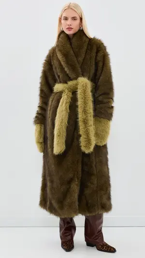 MUSE ASSEMBLY Amber Faux Fur Coat