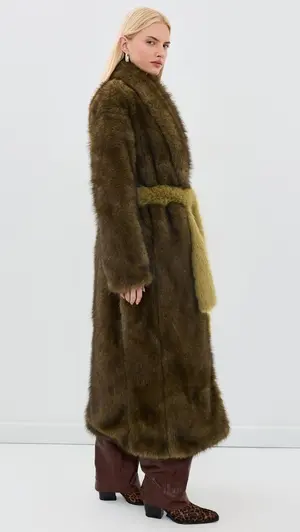 MUSE ASSEMBLY Amber Faux Fur Coat