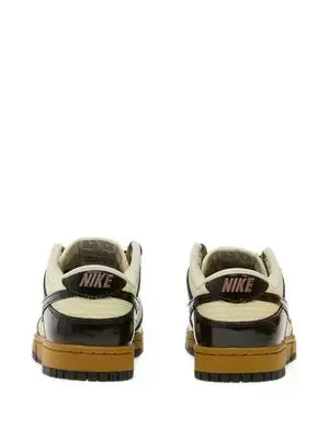 Nike Dunk Low Retro Sneakers