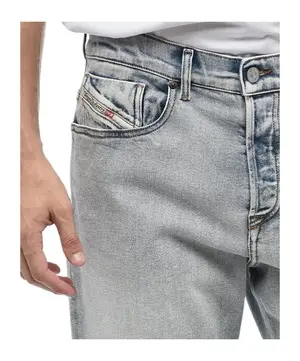 DIESEL® 2005 D-fining Tapered-leg Jeans
